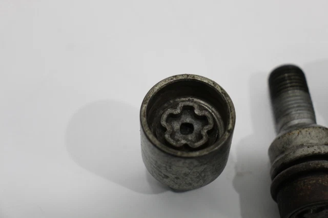 AUDI E-TRON 4K Locking Wheel Nuts Bolts Set With Key Code L ...