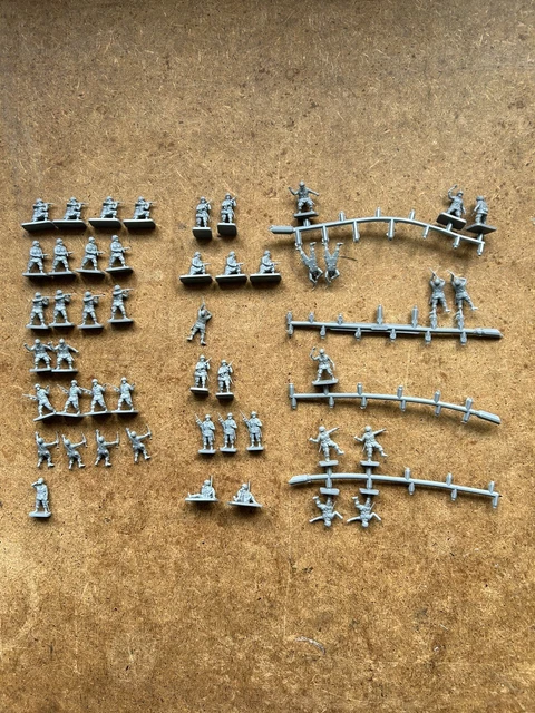 AIRFIX H0/00 SCALE US Paratroopers. Part On Sprue, 48 Figures. No Box ...