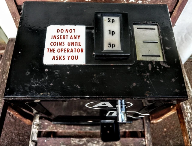 ORIGINAL BRITISH A B coin box 14D 8A GPO BT P&T payphone K2 K6 Lock 31 ...