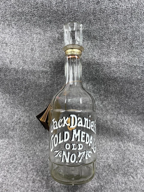 VINTAGE JACK DANIELS Gold Medal Old No. 7 Decanter -Great CONDITION! £ ...