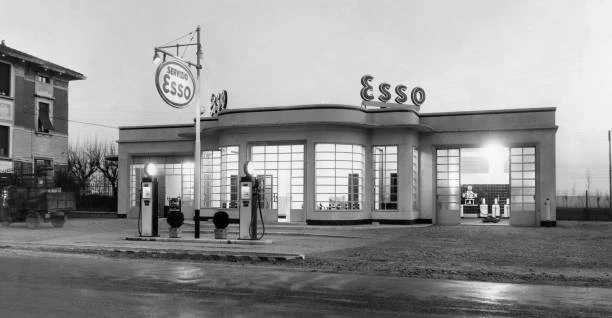 ESSO SERVICE AREA 1949 OLD PHOTO $8.50 - PicClick AU