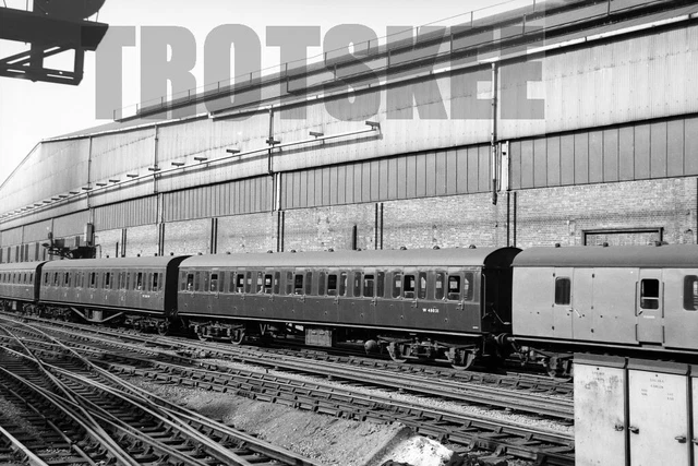 LARGER NEGATIVE BR British Railways Carriage Coach W48031 1961 £4.39 ...