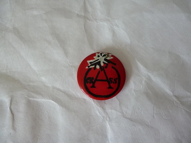 BADGE VINTAGE 70/80S du groupe CRASS/RARE/ Button,UK, punk,insigne EUR ...