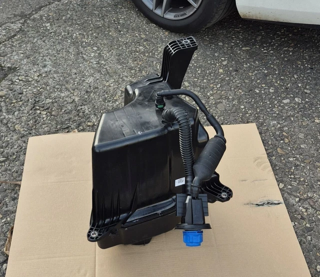 ORIGINAL MERCEDES SPRINTER W907 W910 AdBlue Tank AdBlue Pumpe ...