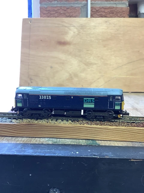 N GAUGE DIESEL Locomotive Graham Garish Class 33 in DRS brand £22.02 ...