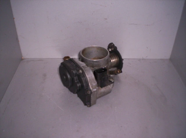 AUDI A4 B5 1,8 Drosselklappe VDO 058133063 408237210001 EUR 40,00 ...