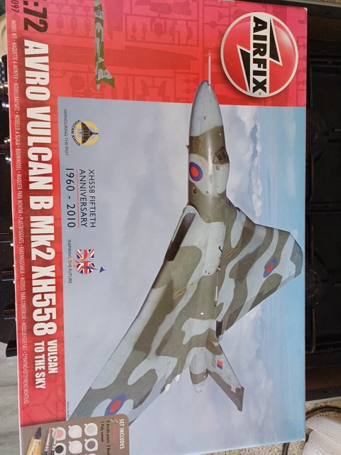 AIRFIX AVRO VULCAN B Mk2 XH558: Vulcan To The Sky Aircraft Model Kit 1: ...