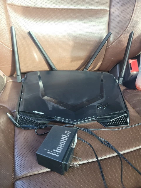 NETGEAR NIGHTHAWK PRO Gaming XR500 Wi-Fi Router Up to 2.6 Gbps XR500 ...