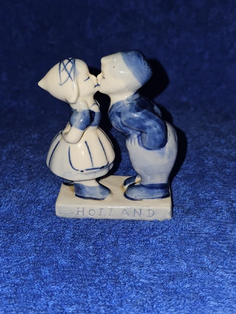 DELFTS BLUE POTTERY Kissing Couple 10cm Figures Dutch Holland ...