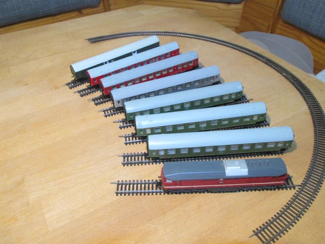 SPUR TT BTTB Fernreisezug der DR mit 1x BR130 und 7x Y-Wagen EUR 129,50 ...