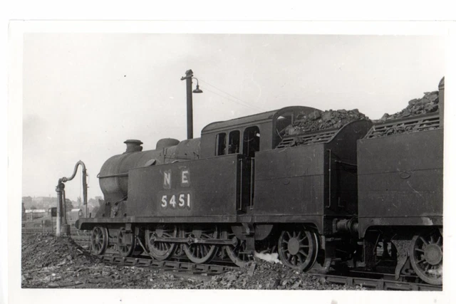 RAIL PHOTO LNER GCR 462t A5 5451 Neasden shed London £2.39 - PicClick UK