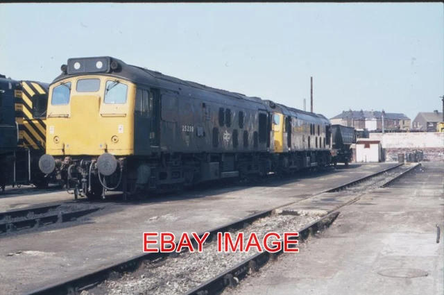 ORIGINAL 35MM SLIDE CLASS 25 LOCO NO 25239 AT SPRINGS BRANCH WIGAN 5/86 ...