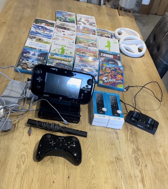 NINTENDO WII U 32GB schwarze Konsole Mega Bundle 18 Spiele, 2 Räder, 3 ...