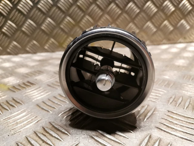 MERCEDES-BENZ C W205 Tableau de Bord Grille Ventilation 2058300201 EUR ...