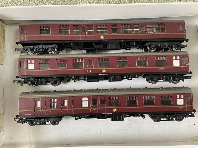 HORNBY OO GAUGE HARRY POTTER 'HOGWARTS EXPRESS' Mk1 PASSENGER COACHES ...