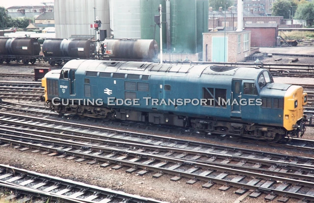 ORIGINAL RAILWAY SLIDE: Class 37 Diesel 37047 at Norwich 1980s D-1618 £ ...
