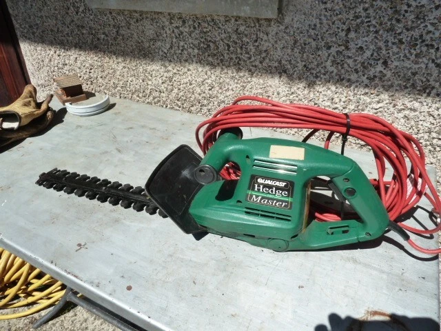 QUALCAST HEDGE TRIMMER 380 Master 25.00 PicClick UK