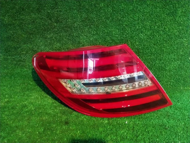 2048201864 ENJOLIVEUR INF Feu Arriere Gauche pour MERCEDES-BENZ CLASE C ...