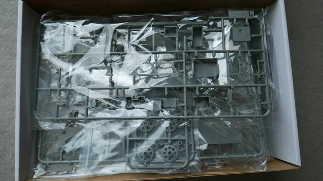 TAKOM JAGDPANZER 38(T) Command Version w/WINTERKETTEN Hetzer FULL ...