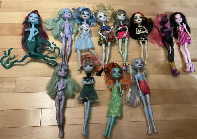 LOT OF 12 Monster High Dolls Skelita Calaveras Catty Noir Frankie Stein ...
