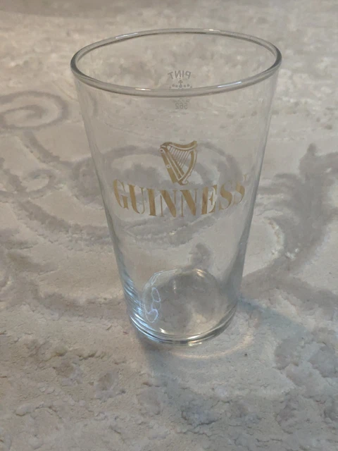 VINTAGE GUINNESS STRAIGHT glass. gov,, stamp pint 562. Gold harp. mcm ...
