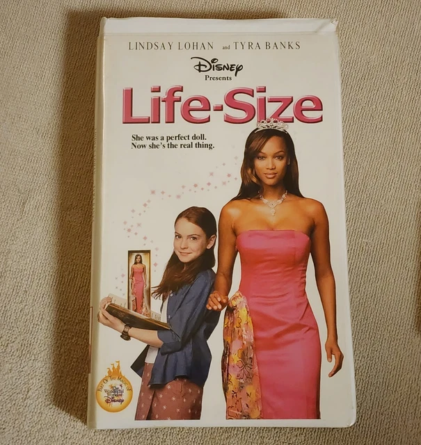 LIFE-SIZE VHS VIDEO Tape 2000 Disney Clamshell Lindsay Lohan Tyra Banks ...