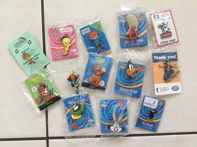 13 CHARITY BADGES looney tunes muppets tweenies rugrats unused quite ...