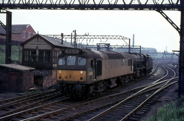 6X4 COLOUR RAILWAY photograph Class 25 D7550 at Stockport £1.00 ...