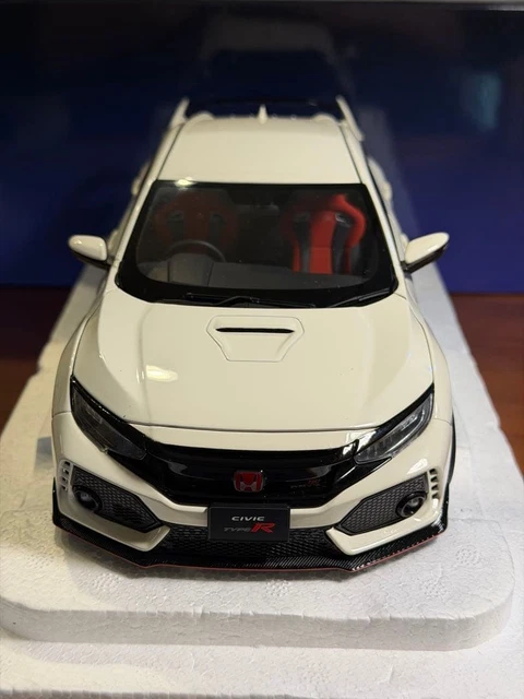 AUTOART 1/18 SCALE White CIVIC TYPE R Model Car with Rear Wing Black ...