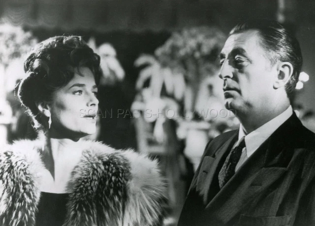 ROBERT MITCHUM CHARLOTTE Rampling Farewell My Lovely 1975 Original ...