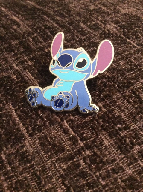 DISNEY LILO AND Stitch Stitch Sat Down Pin £5.50 - PicClick UK