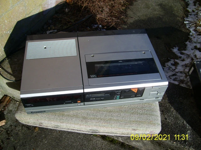 VINTAGE VHS Portable Hitachi Vt7E Vcr £150.00 - PicClick UK