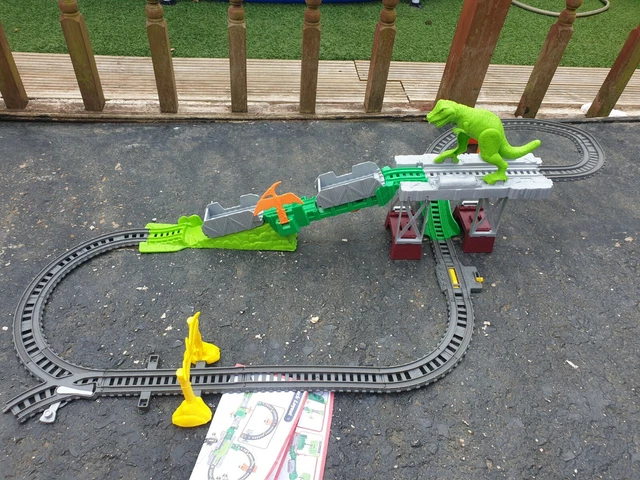 THOMAS THE TANK engineTrackmaster dino track setup £7.99 - PicClick UK
