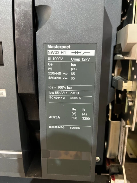 SCHNEIDER NW32H1 3200A Masterpact Circuit Breaker 4 Pole, Micrologic 5 ...