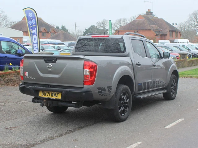 2021 NISSAN NAVARA 2.3 dCi N-Guard Pickup Double Cab 4dr Diesel Auto ...