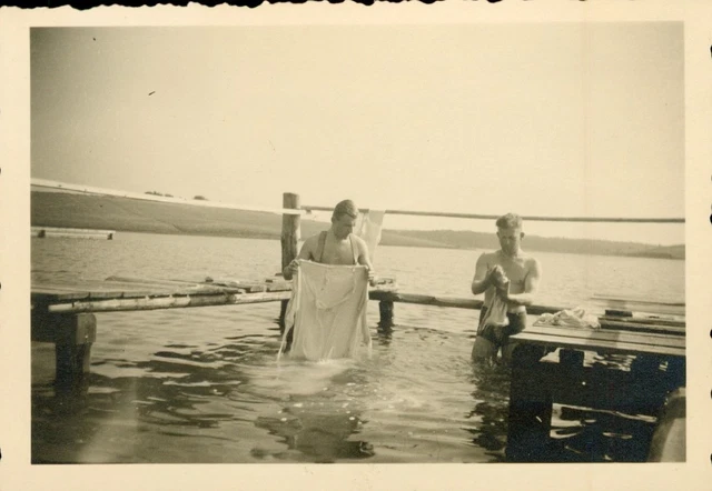 WK2 WEHRMACHT SOLDATEN Foto Photo Front Kampf Wäsche Fluss Porst Nude ...