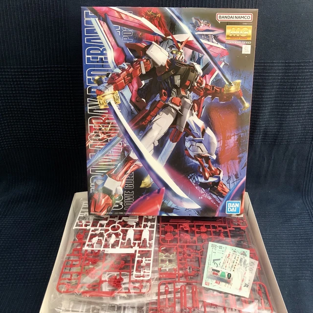 BANDAI BAUSATZ GUNPLA Gundam Seed MG 1:100 Gundam Astray Red Frame NEU ...