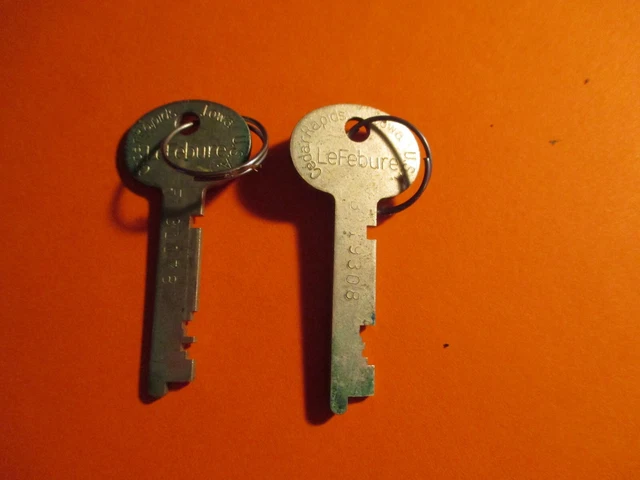 VINTAGE LEFEBURE BRASS Safety Deposit Box KEY Cedar Rapids Iowa USA ...