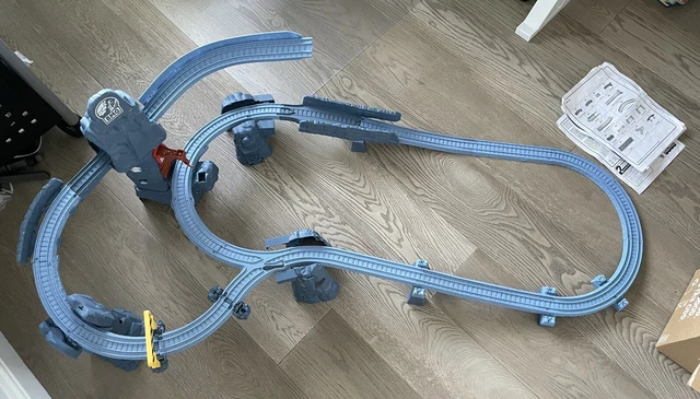 THOMAS & FRIENDS Trackmaster Motorised Thomas Daring Drop Railway Set ...