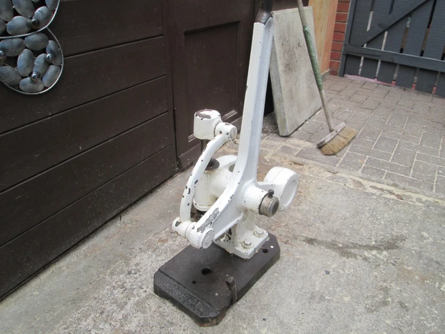 JOHN HUNT LITTLE champion pie blocker / press £390.00 - PicClick UK