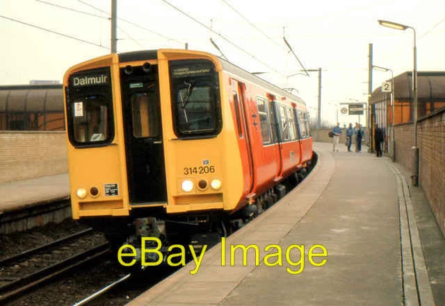 PHOTO 6X4 TRAIN, Partick station (1985) A three-car class 314 emu (314. ...