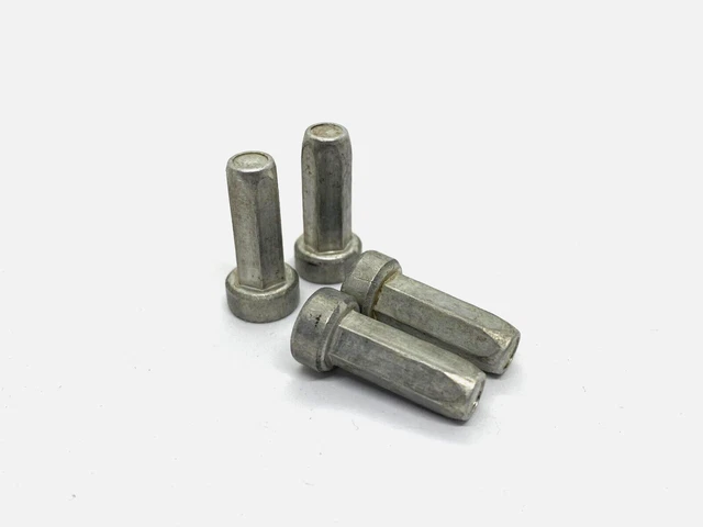 MERCEDES BENZ W201 W123 W124 W126 Niet 4 Stk Befestigung A2019900458 ...