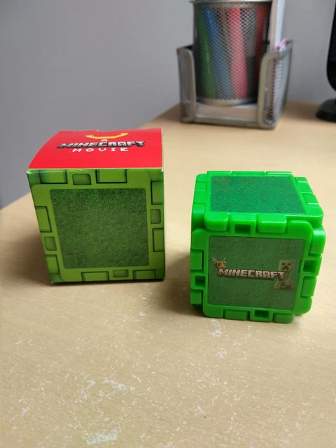 MINECRAFT MOVIE MCDONALDS 2025 Collectible Green Grass Block & Toy ...
