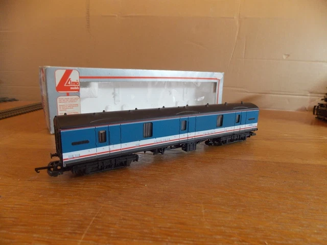 LIMA GUV PARCELS COACH No 93852 in NSE Livery. OO Gauge. £10.00 ...