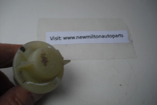 A GENUINE TOYOTA Yaris Mk1 Rear Light Bulb Holder For The Fog And ...