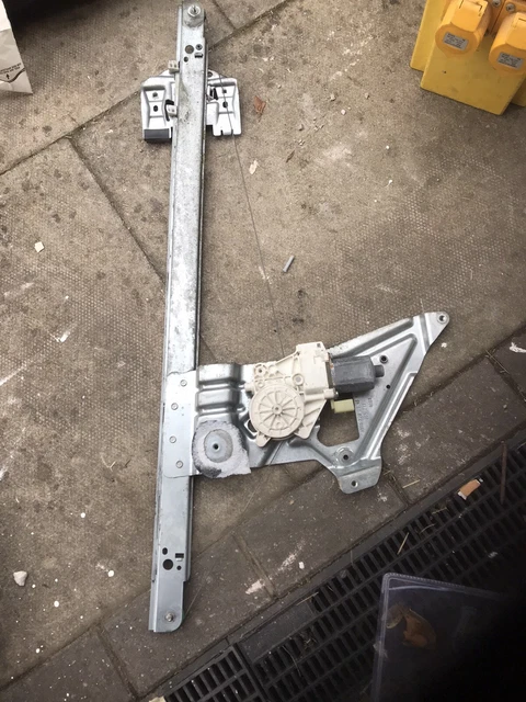 MERCEDES SPRINTER FRONT Door Window Mechanism – Driver Side 2017 £35.00 ...