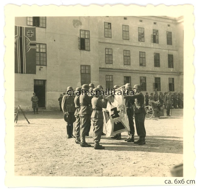 ORIG. FOTO VEREIDIGUNG IEB. II./132 in Kaserne ZNAIM Znojmo Tschechien ...