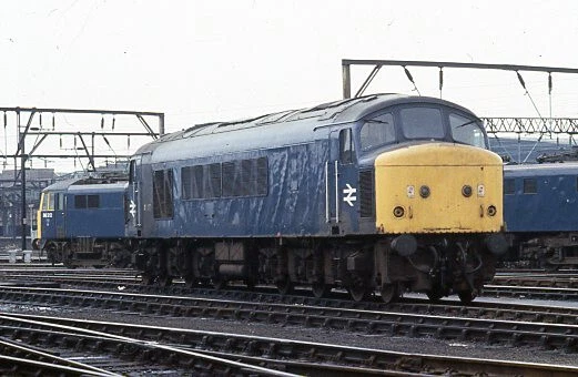 ORIGINAL COLOUR SLIDE of 45077 BR class 45 Peak diesel loco £2.25 ...