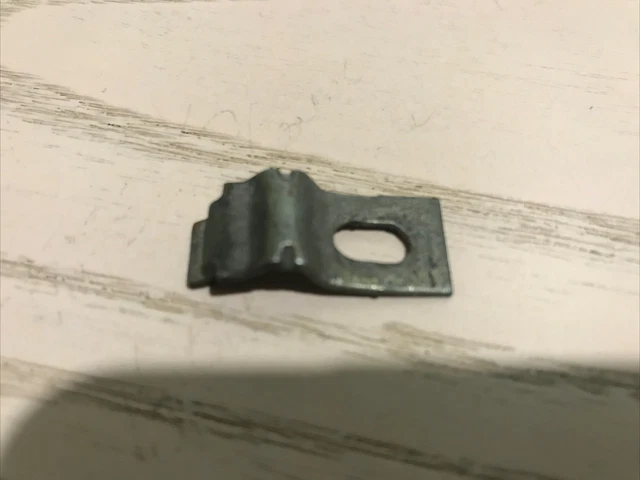 HOLDEN COMMODORE BONNET Cable Retainer plate VB VC VH VK VL VN VP VR VS ...