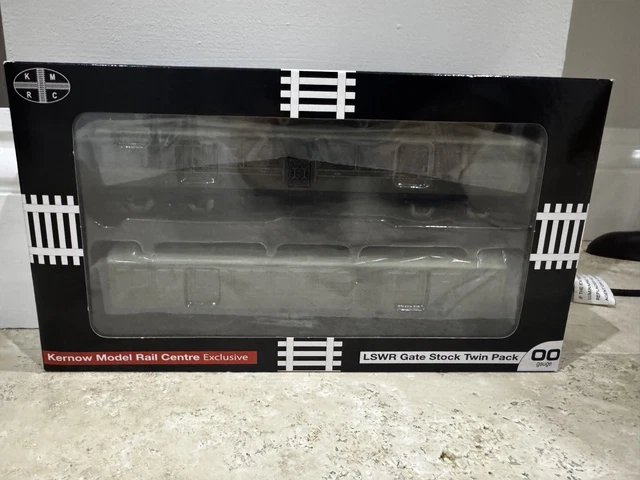 KERNOW MRC K1001 LSWR Gate Stock SR Olive Green Set 374 (2 coaches) £ ...